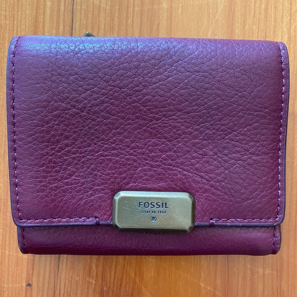 Fossil | Bags | Fossil Folding Wallet With Coin Pocket | Poshmark